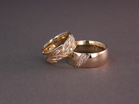 This time it’s a Custom Dew Drop Wedding Ring Set