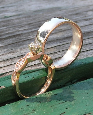 A Beautiful Custom Red Gold Wedding Ring Set